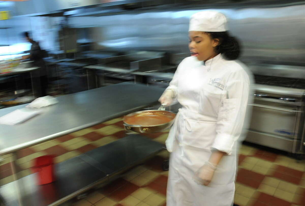 High school chefs re-imagine school lunch