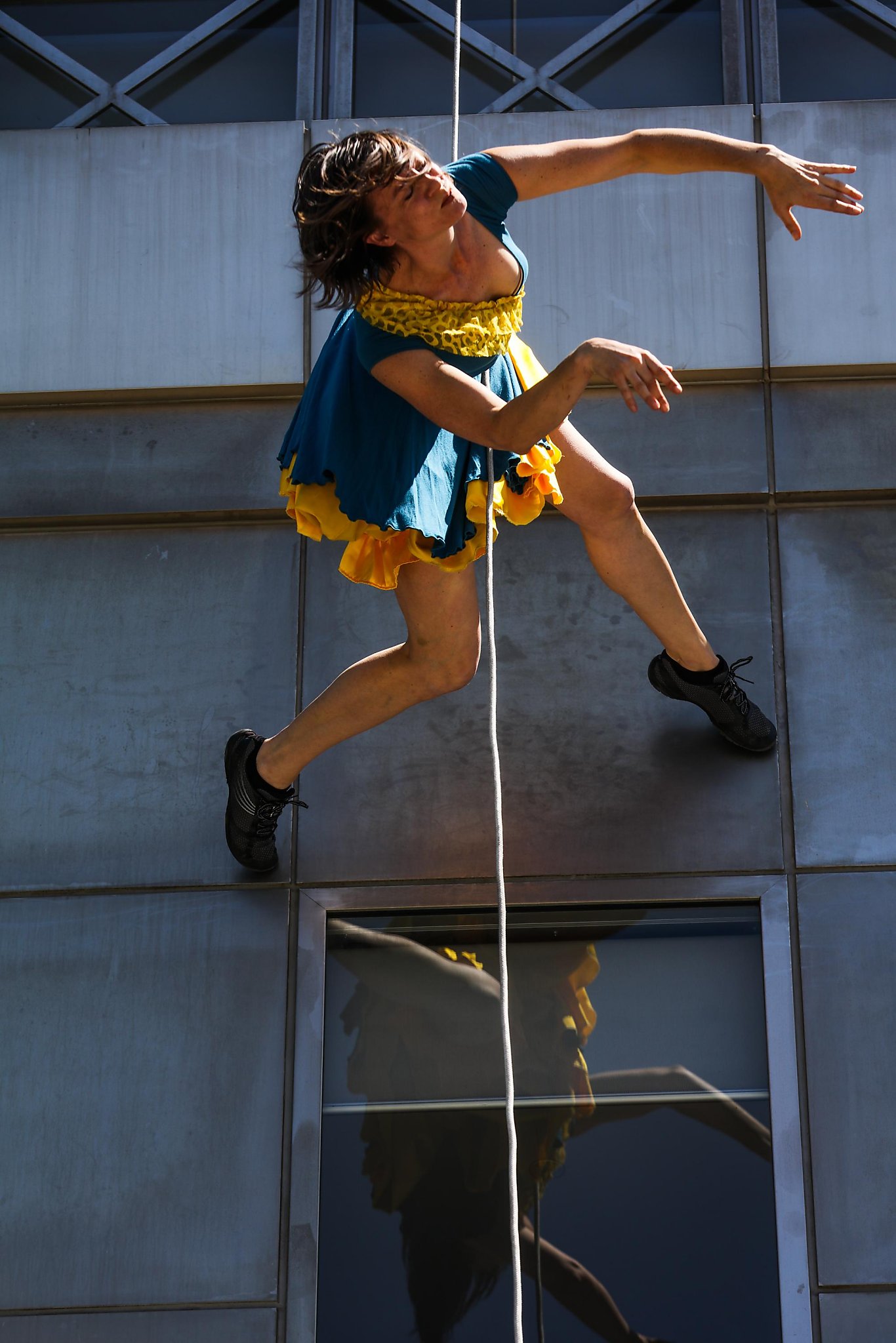 Stunning aerial dance marks SF Main Library's anniversary