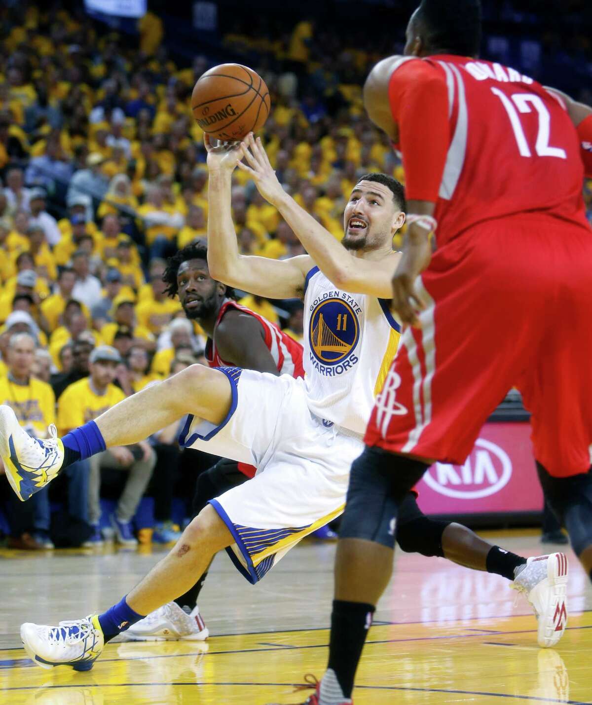 Rockets crumble late, go down 2-0 vs. Warriors
