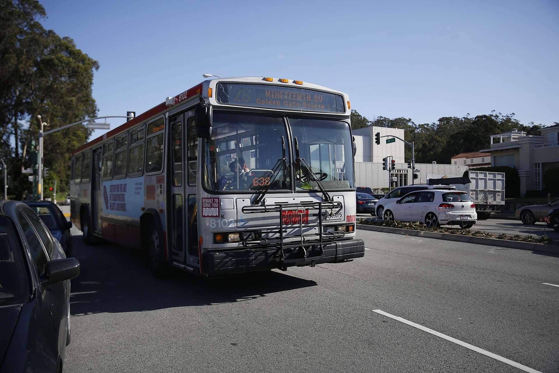 ‘It’s not stopping!’ Muni bus crashes into firetruck in SF