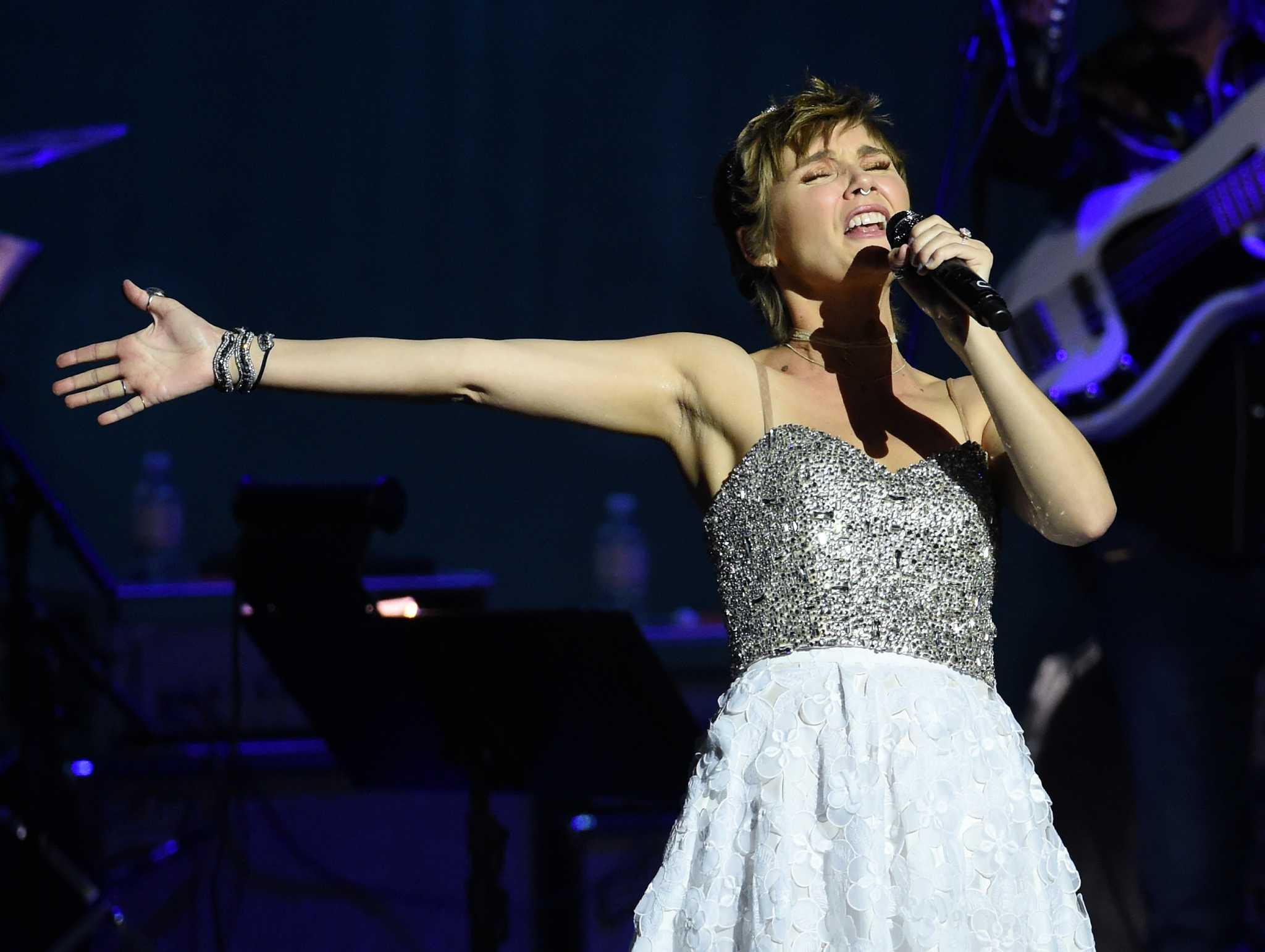 ABC's 'Nashville' In Concert strikes chord with music fans