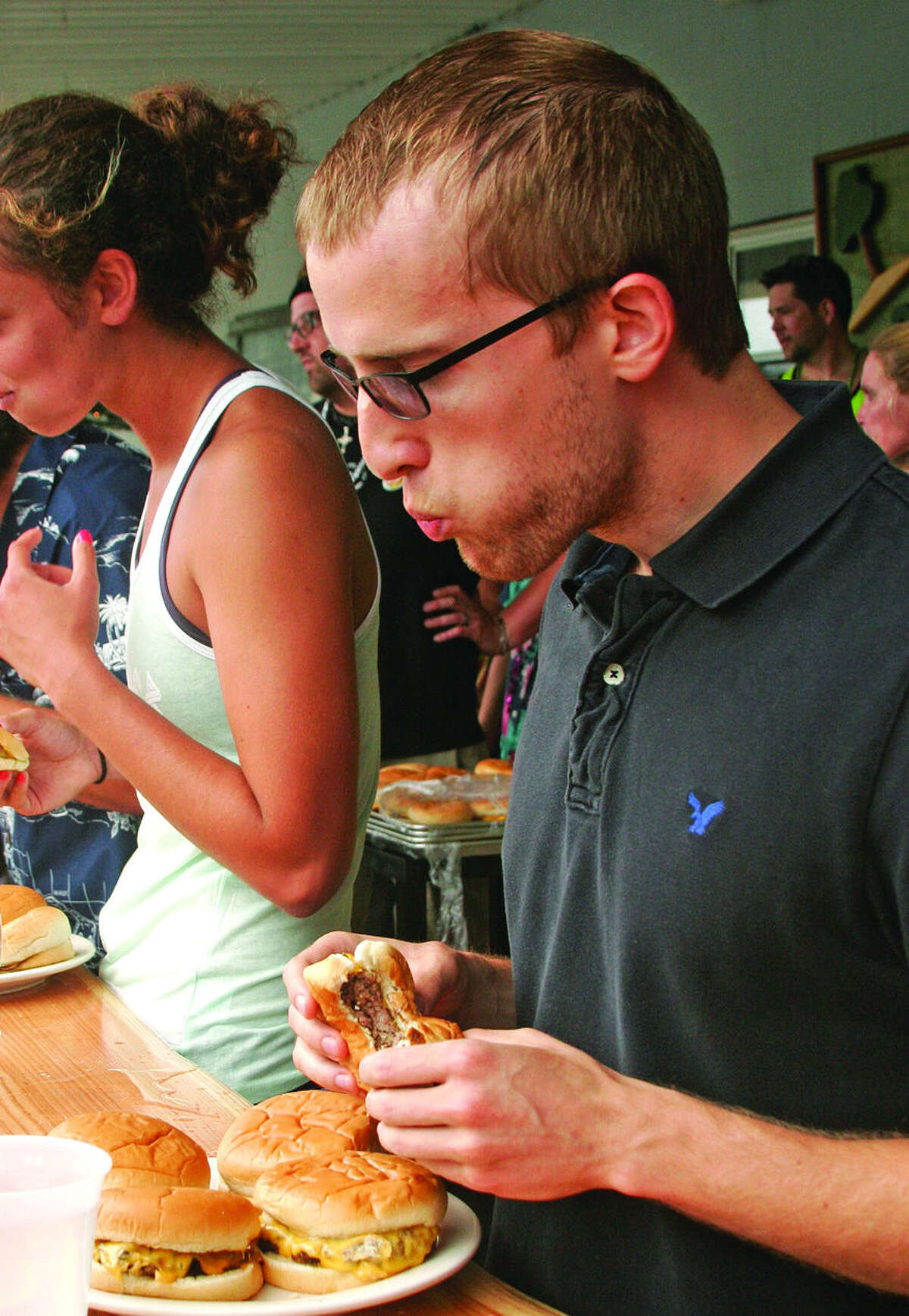 Tribune burger eaters choke on these facts