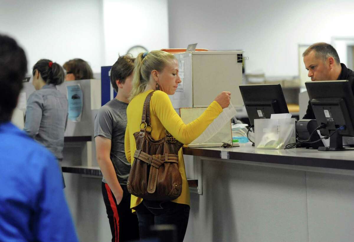 DMV adding places to renew licenses, ID cards