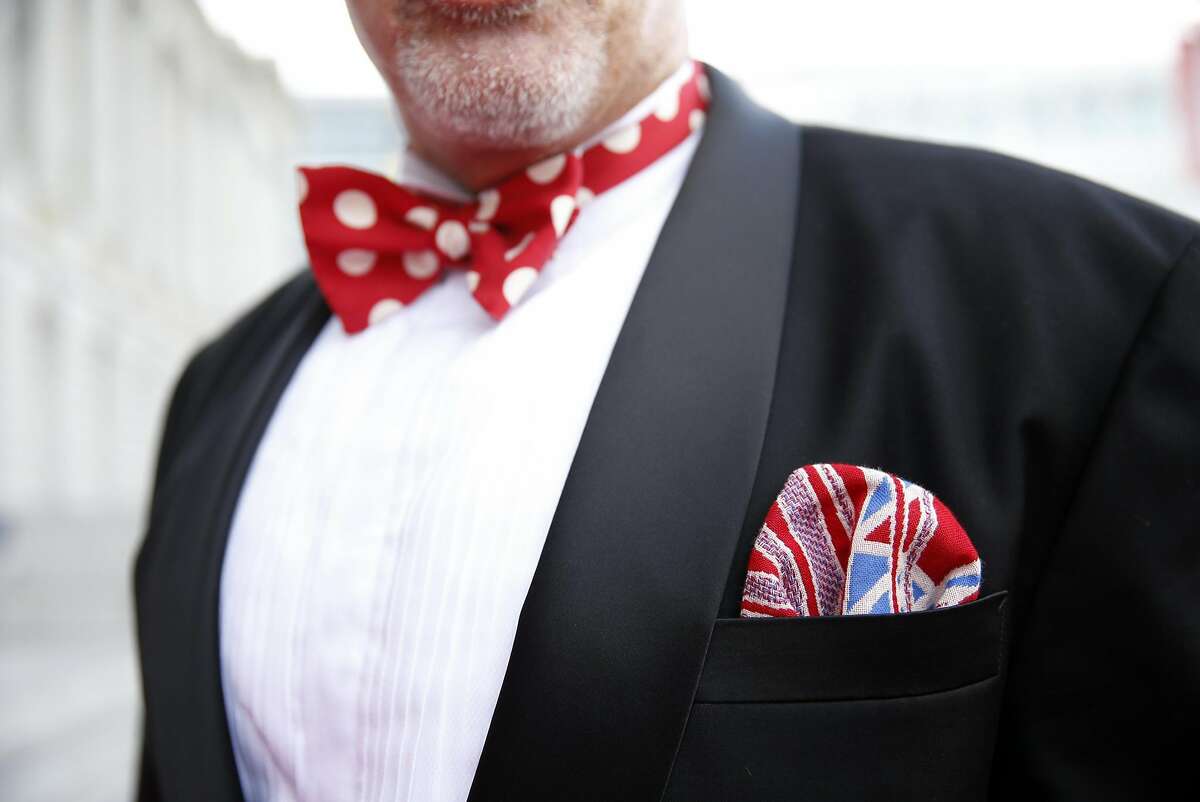 Opera gala patrons go mod for new British general director