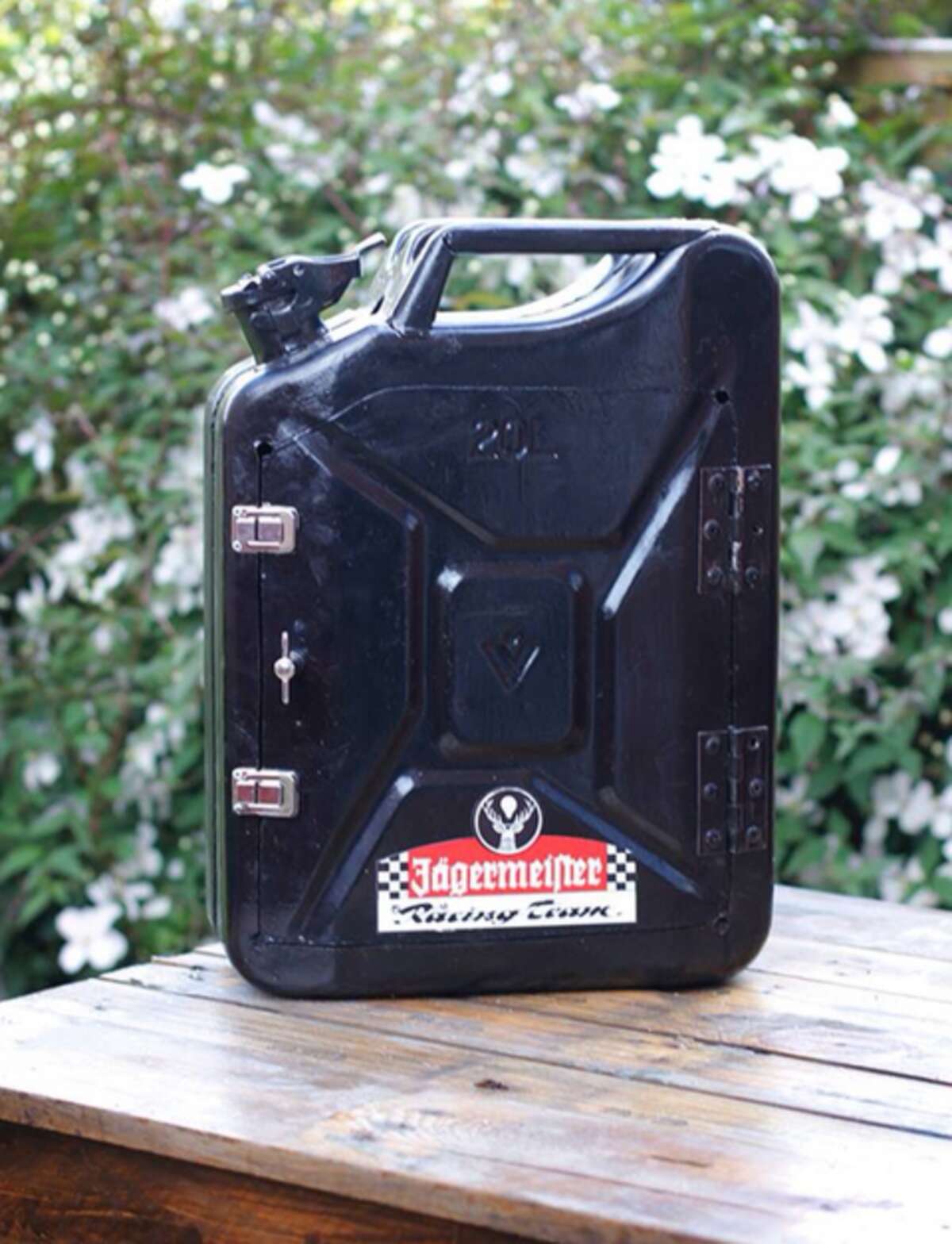 22 ingenious ways to repurpose old junk