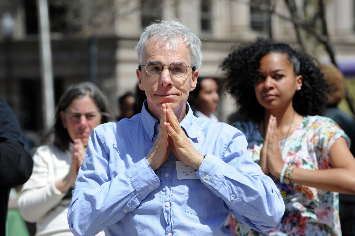 Sunshine in Bridgeport greets Earth Fest