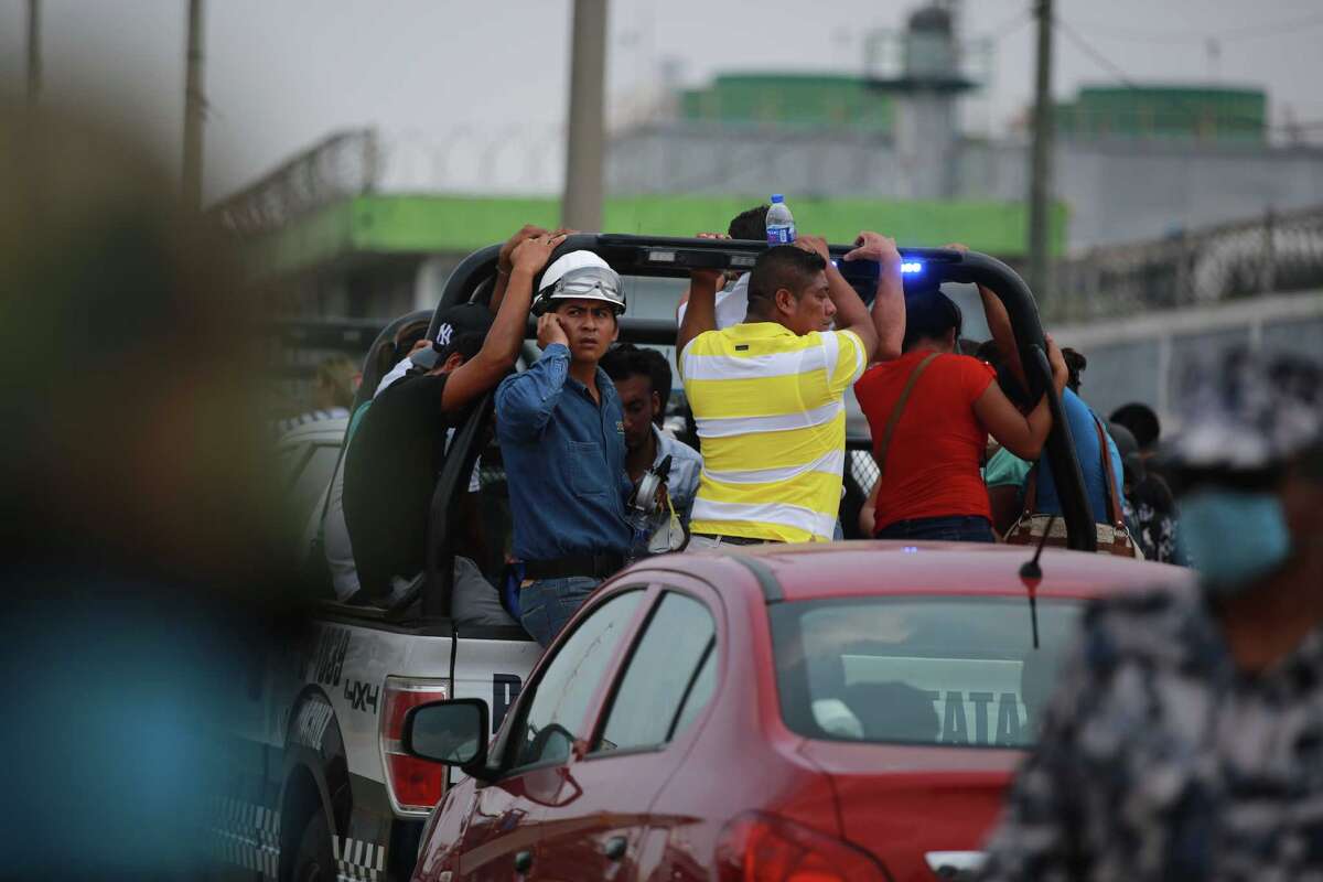 Toll in Mexico plant explosion rises