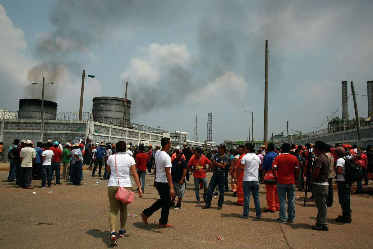 Toll in Mexico plant explosion rises