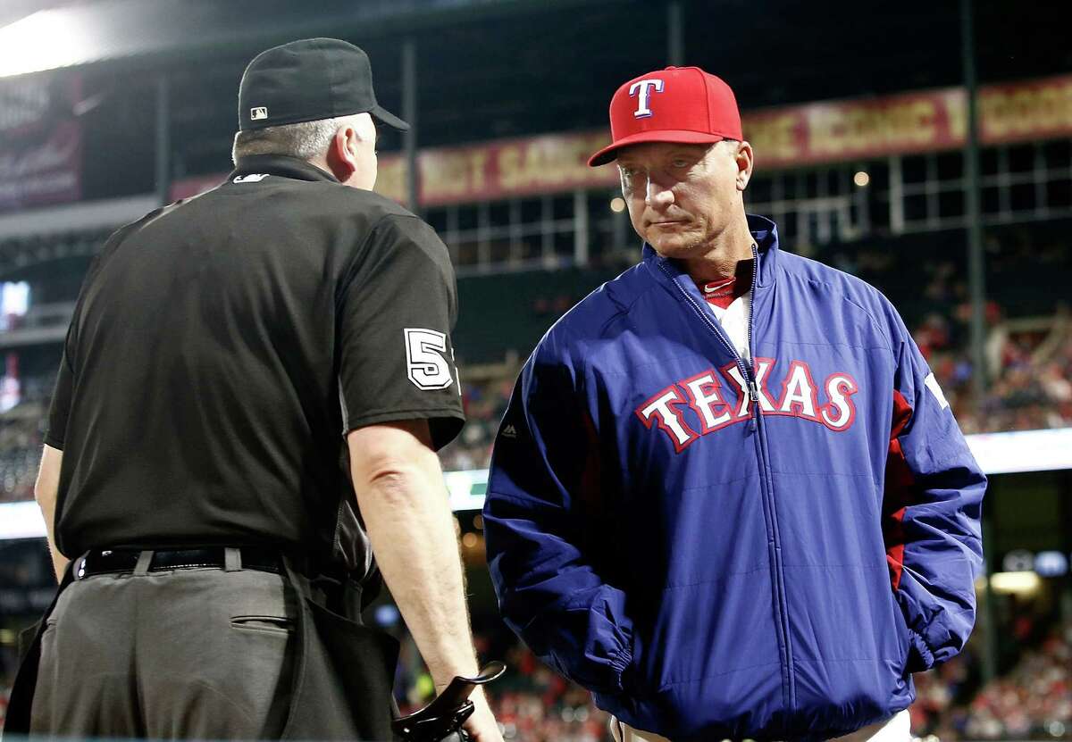 Rangers sweep Astros in first Lone Star series of season