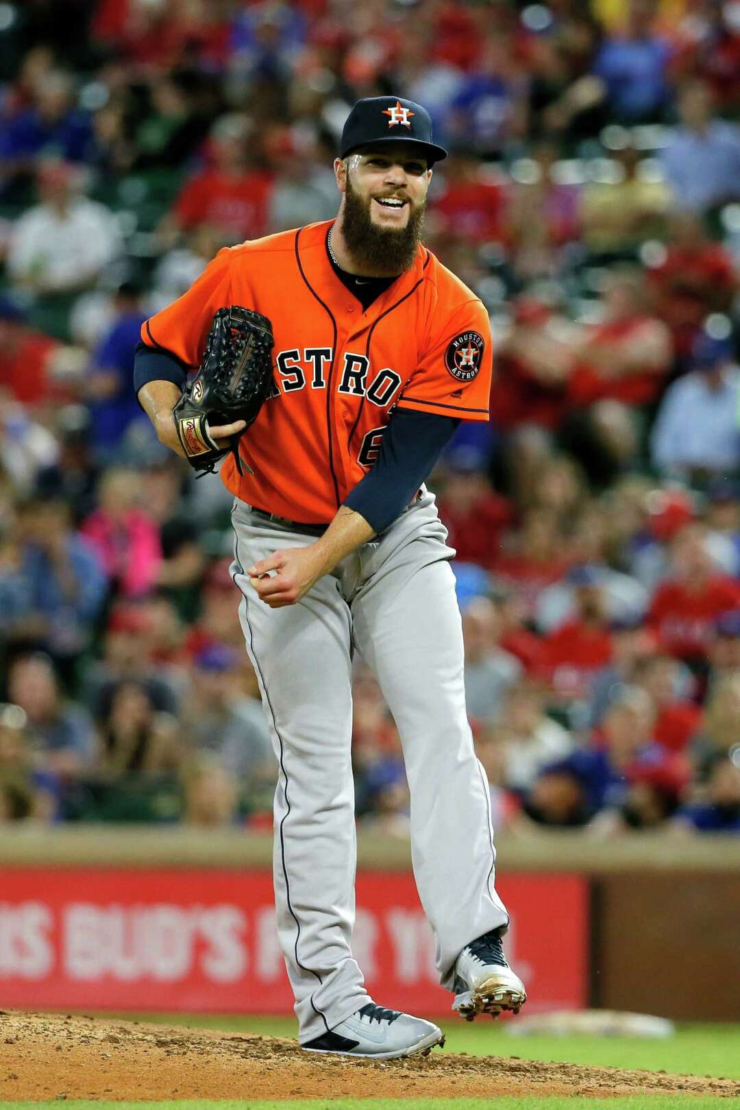 Rangers sweep Astros in first Lone Star series of season