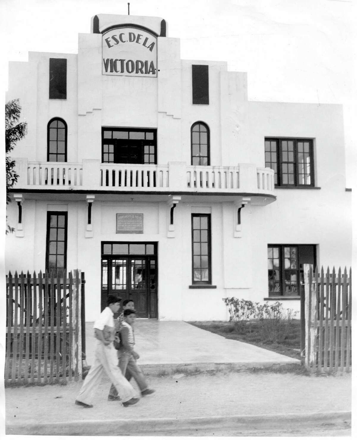 How a quack doctor exploited the Texas-Mexico border and became a ...