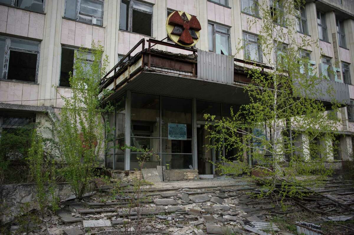 Photos show abandoned Chernobyl 30 years after nuclear disaster