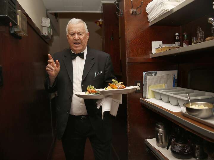 Old-school waiter crucial to what makes SF great