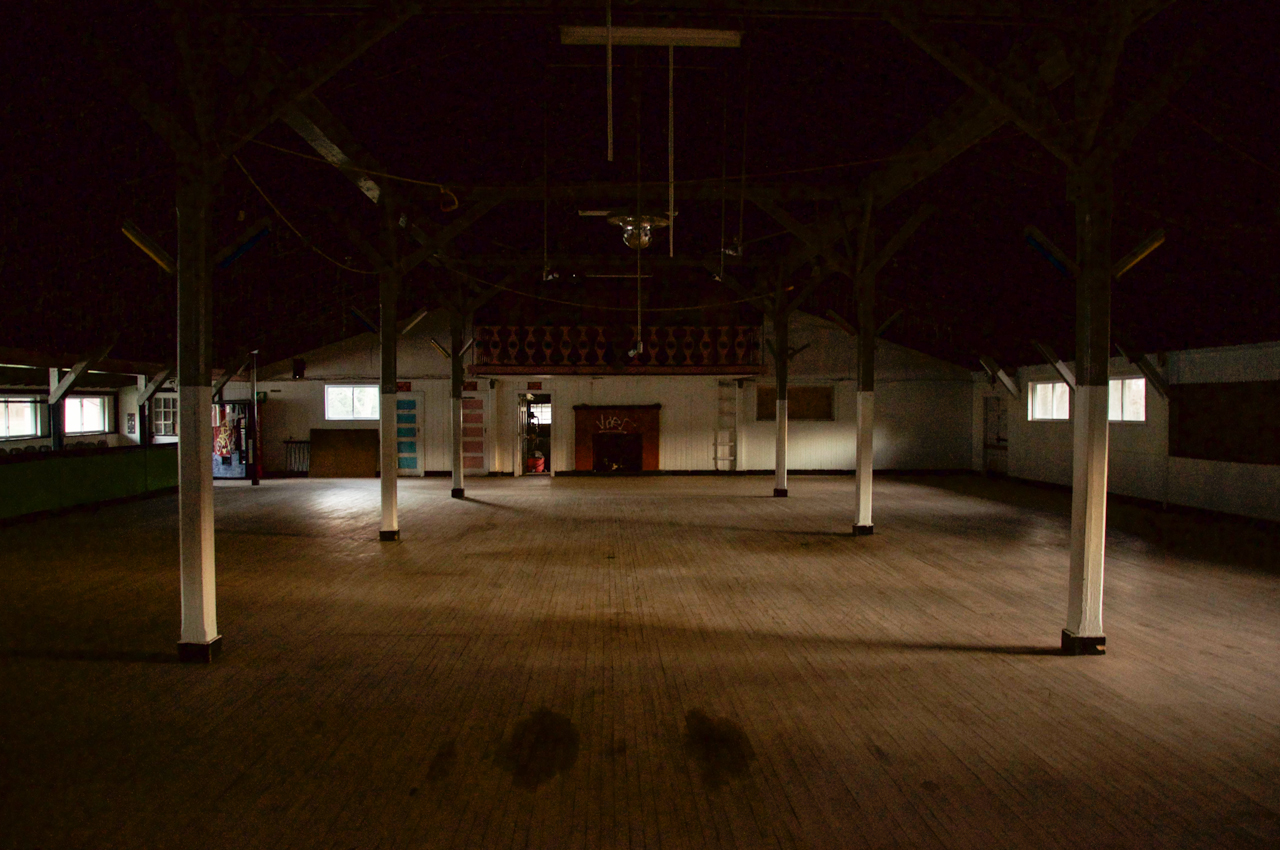 Eerie photos of America's oldest funhouse