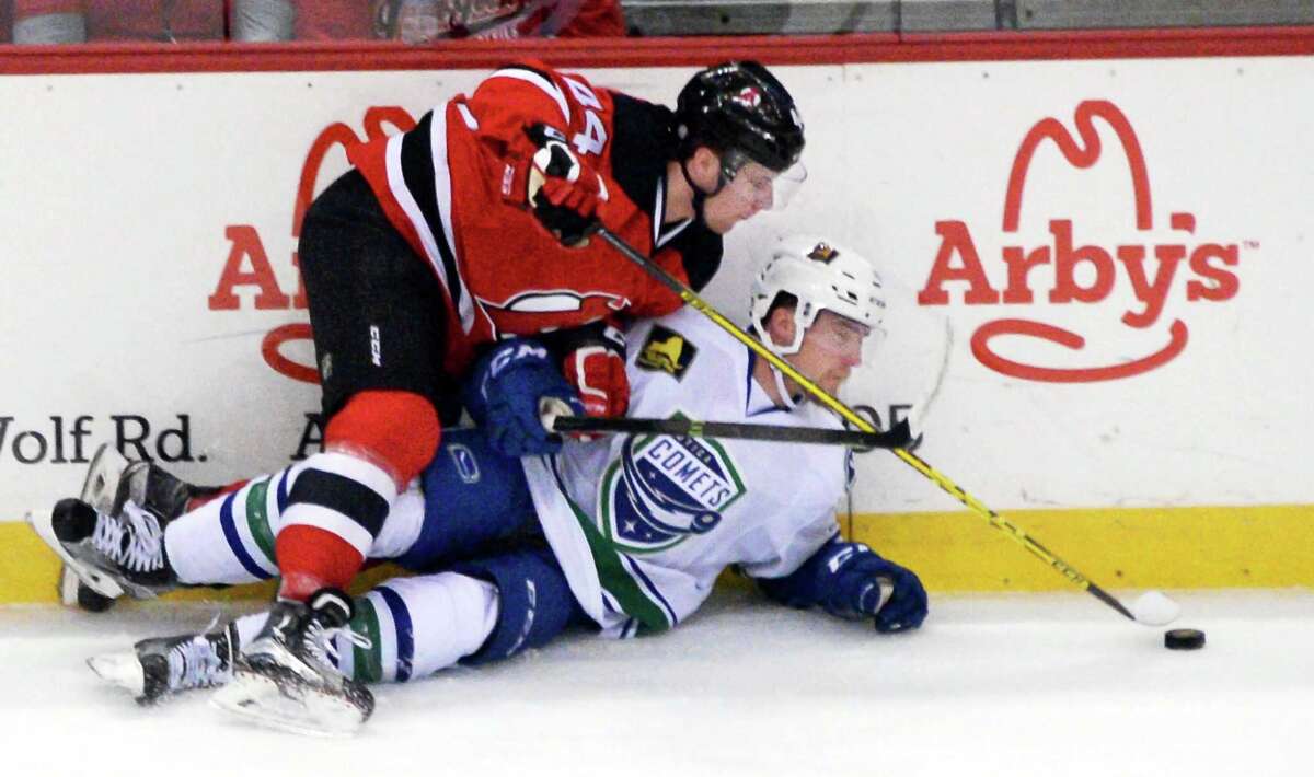 Albany Devils go up 2-0 on Utica Comets