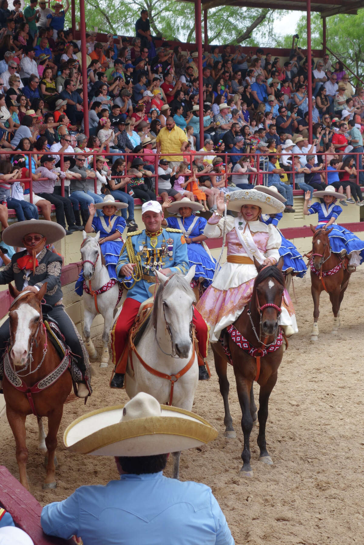 Fiesta ends two weeks of wild fun with an homage to Old Mexico