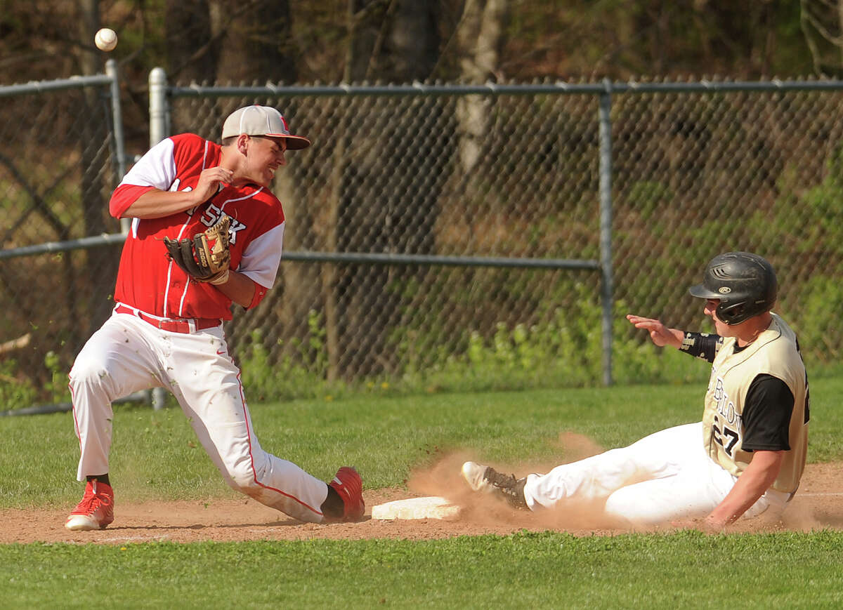 Masuk rolls past Barlow baseball