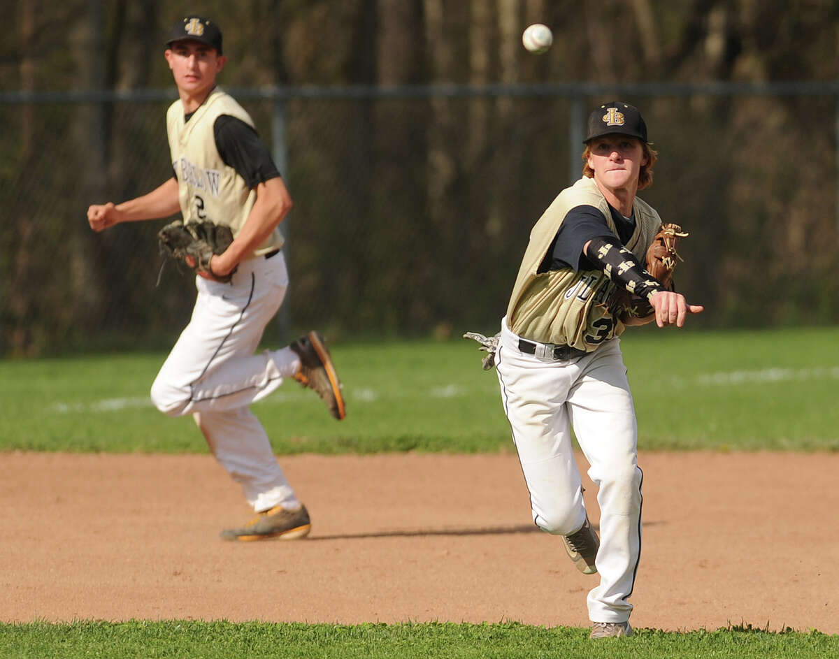 Masuk rolls past Barlow baseball