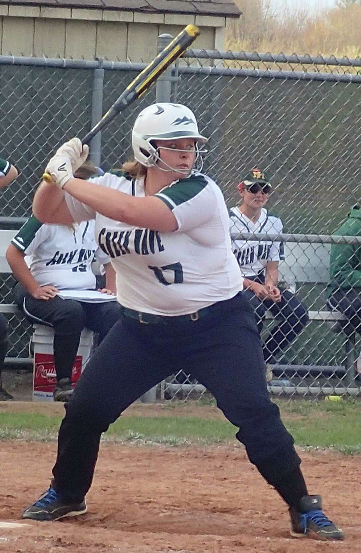 Red-hot Green Wave softball team wins fourth straight