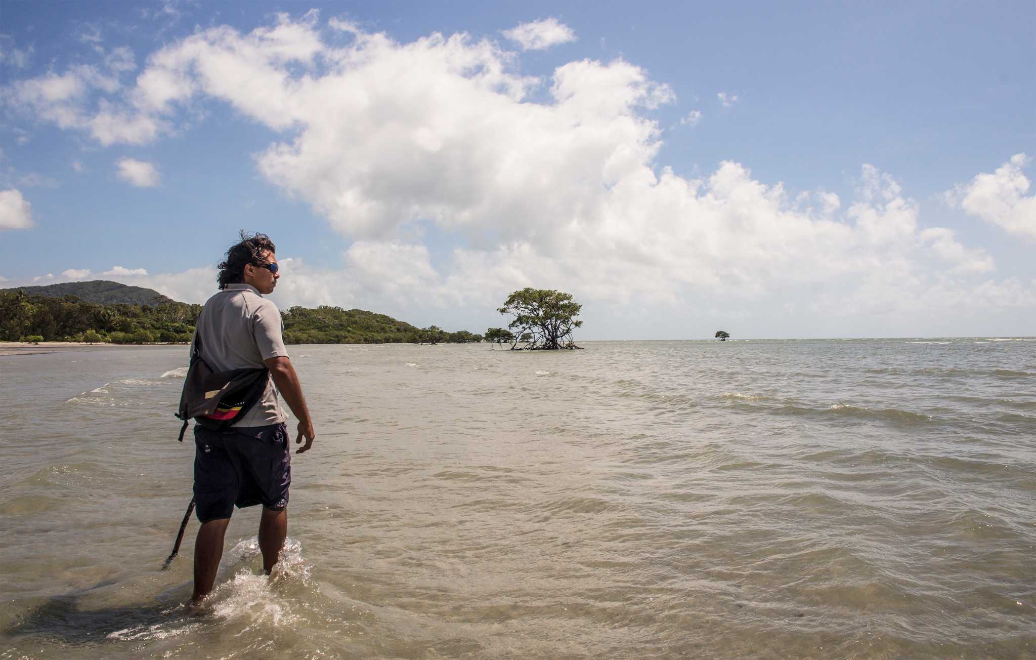 Indigenous tribes in Queensland seek balance between tradition, tourism