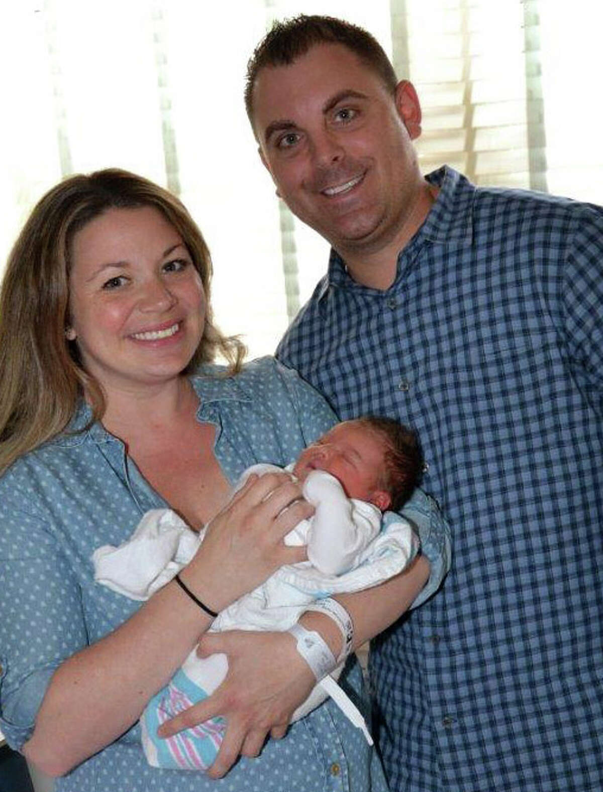 Emergency crews just in time to help baby’s early arrival