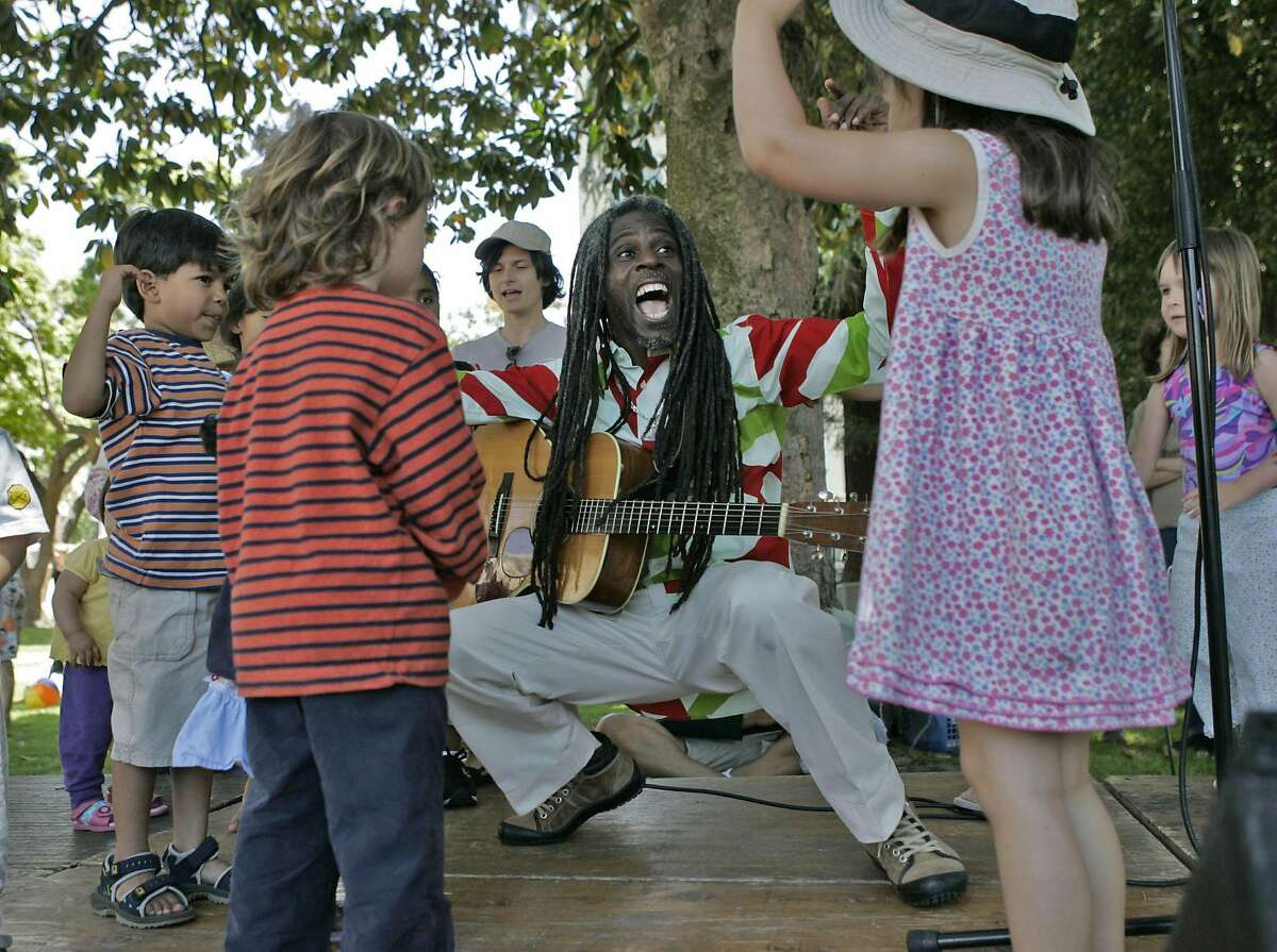 Asheba sings for kids at Ashkenaz