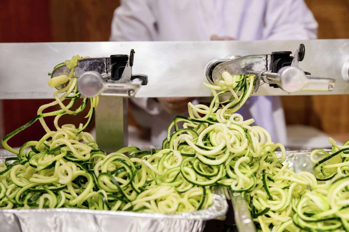 There’s a new swirl in town — veggie spaghetti shakes up pasta’s perch