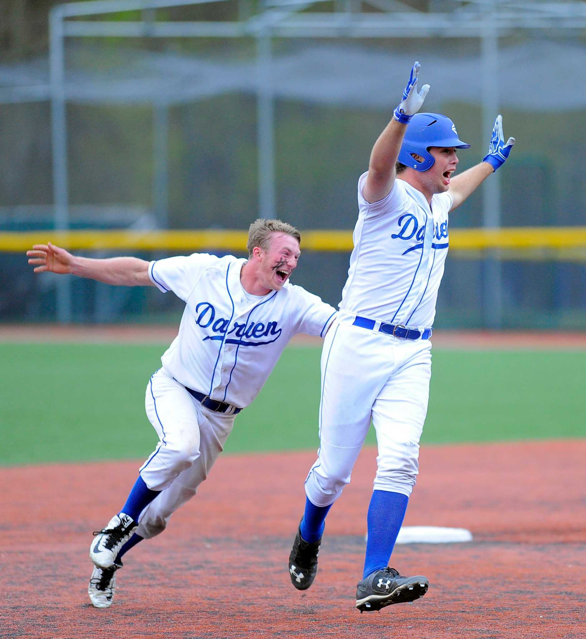 Brown walks Darien baseball off with a win over NFA