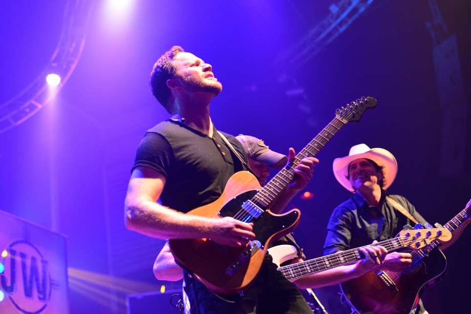 Photos: Country singer Jon Wolfe draws ‘college night’ crowd to Cowboys ...