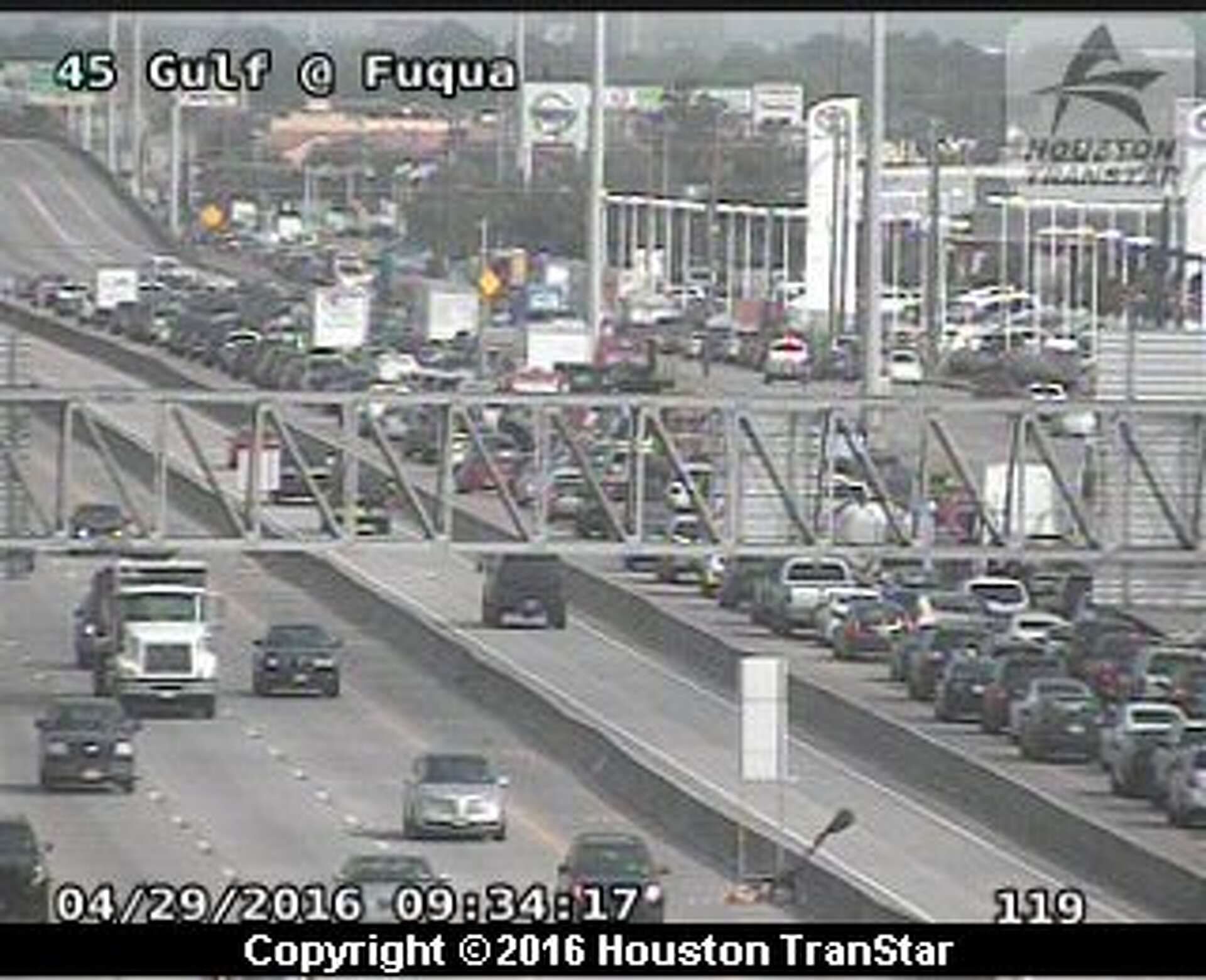 Gulf Freeway reopens after homicide investigation in SE Houston