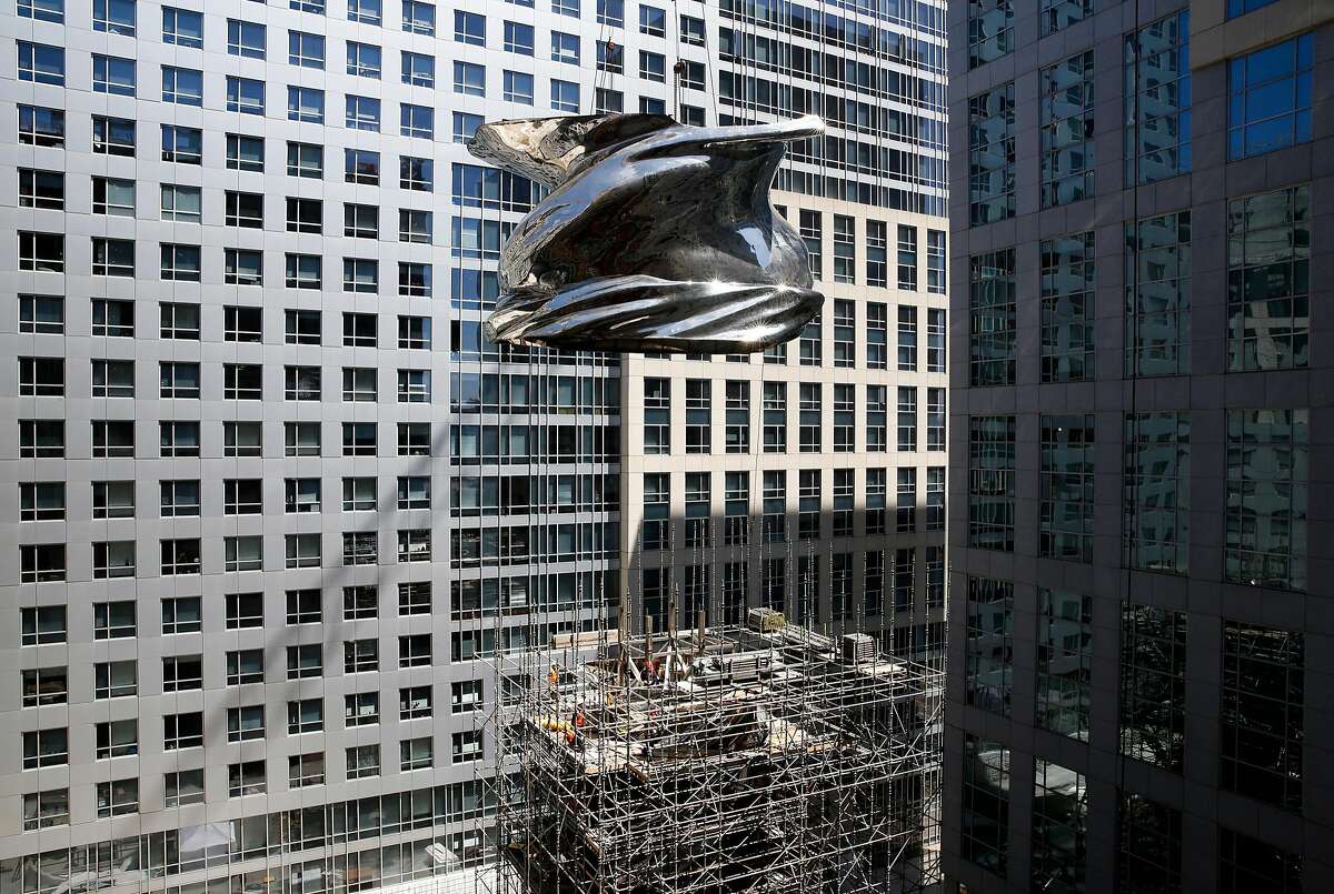 92-foot ‘Venus,’ tallest sculpture in SF, raises its head