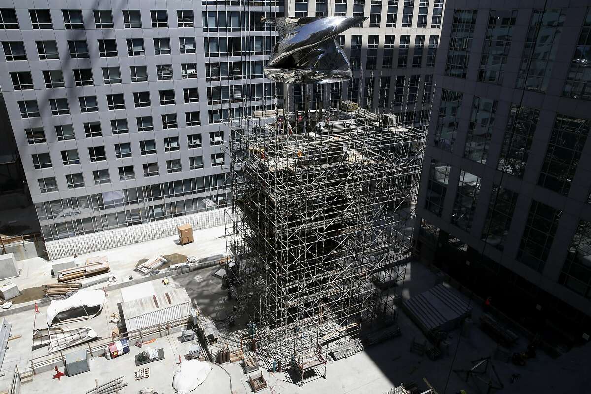 92-foot ‘Venus,’ tallest sculpture in SF, raises its head