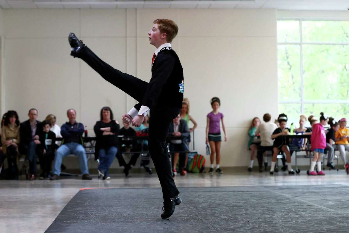 Irish dance performers face off in Stamford