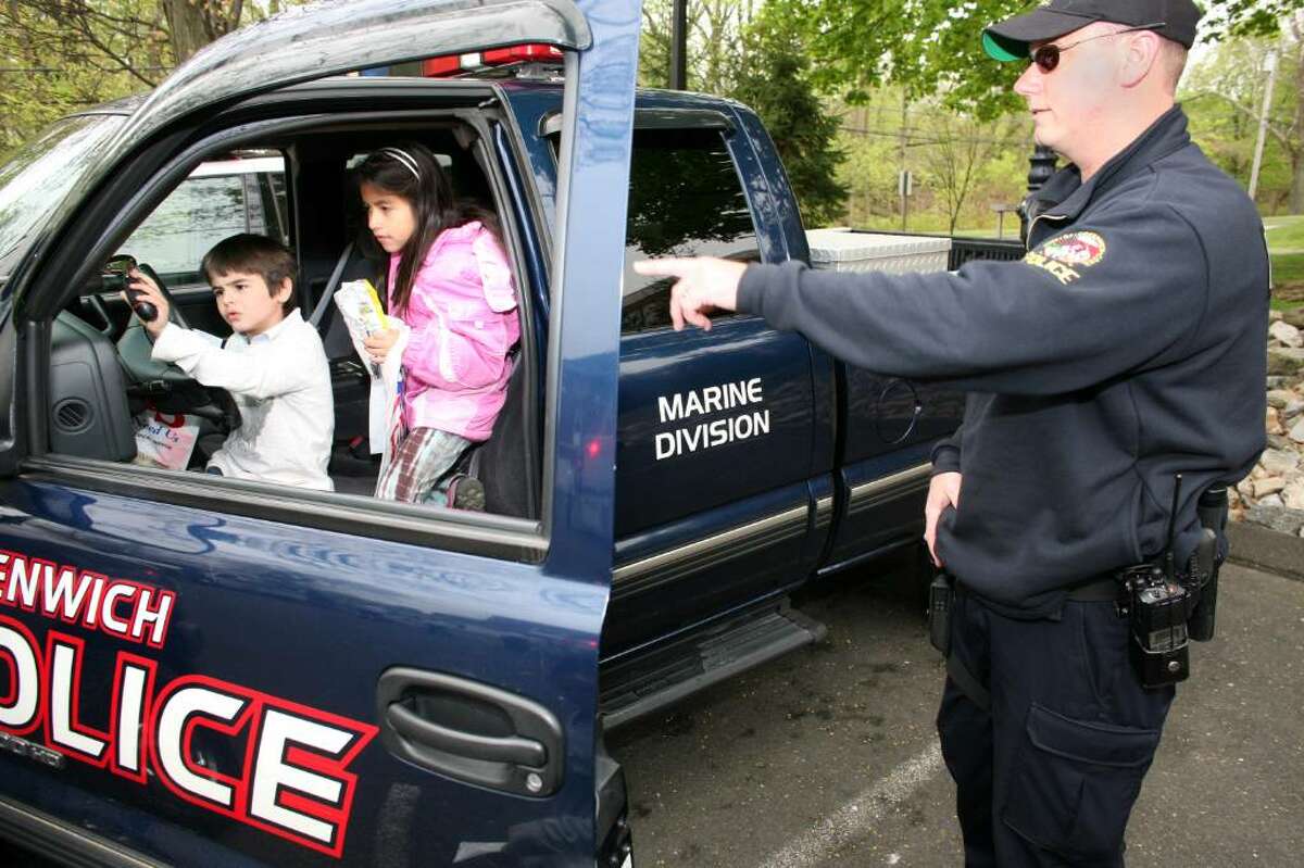 Kids get up-close look at Greenwich emergency vehicles