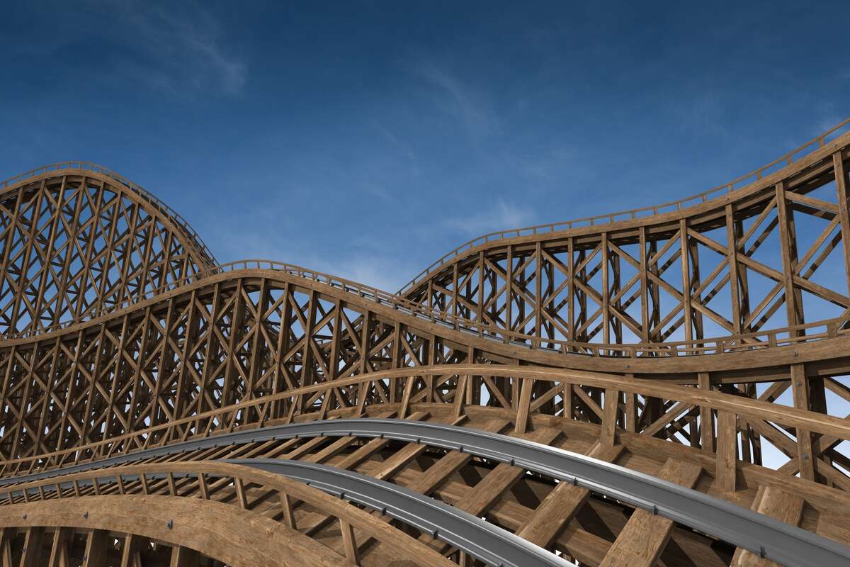 8 riders rescued from 'The Joker' after coaster stops at Six Flags Over ...