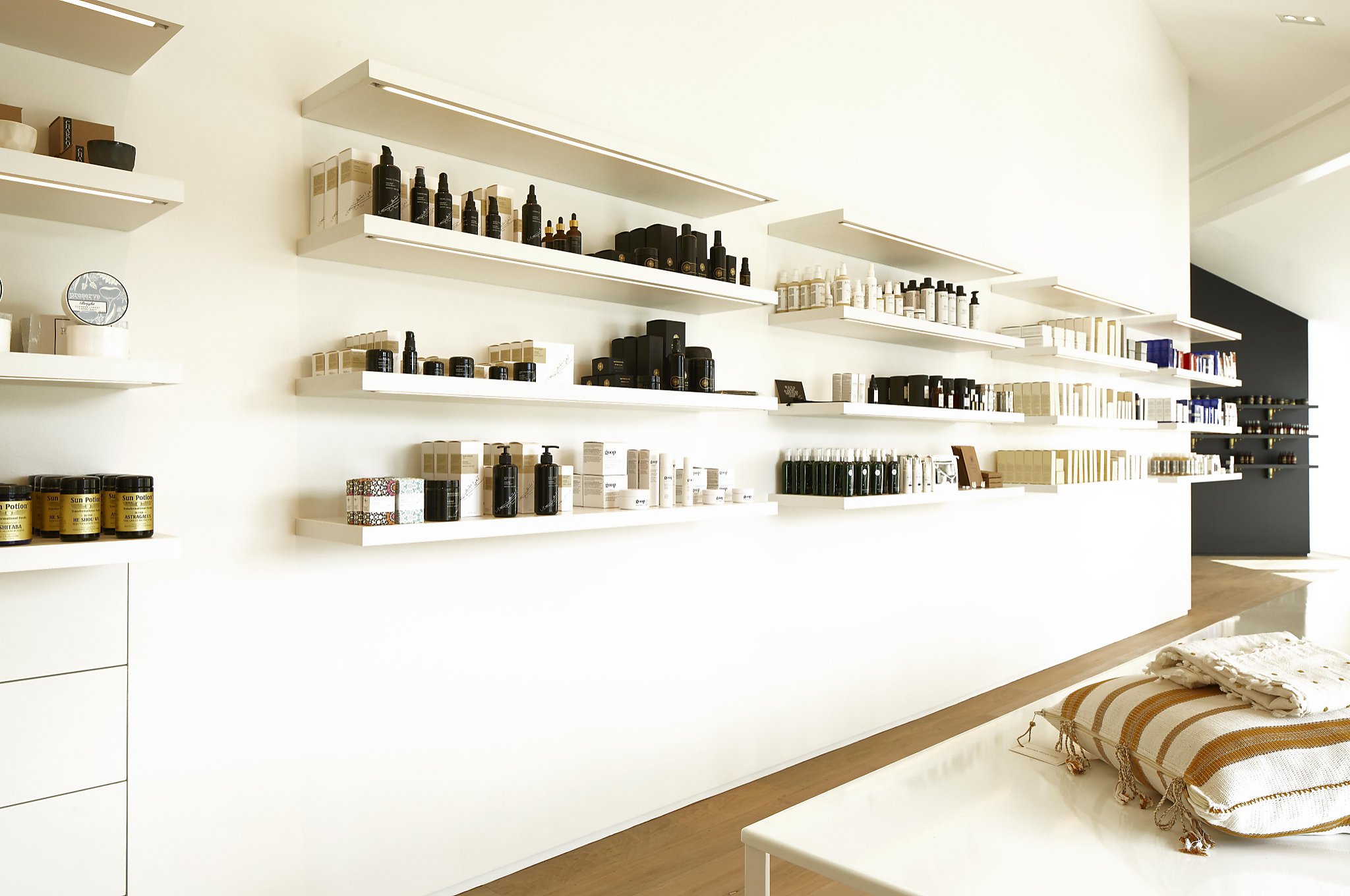 International Orange spa expands to Larkspur