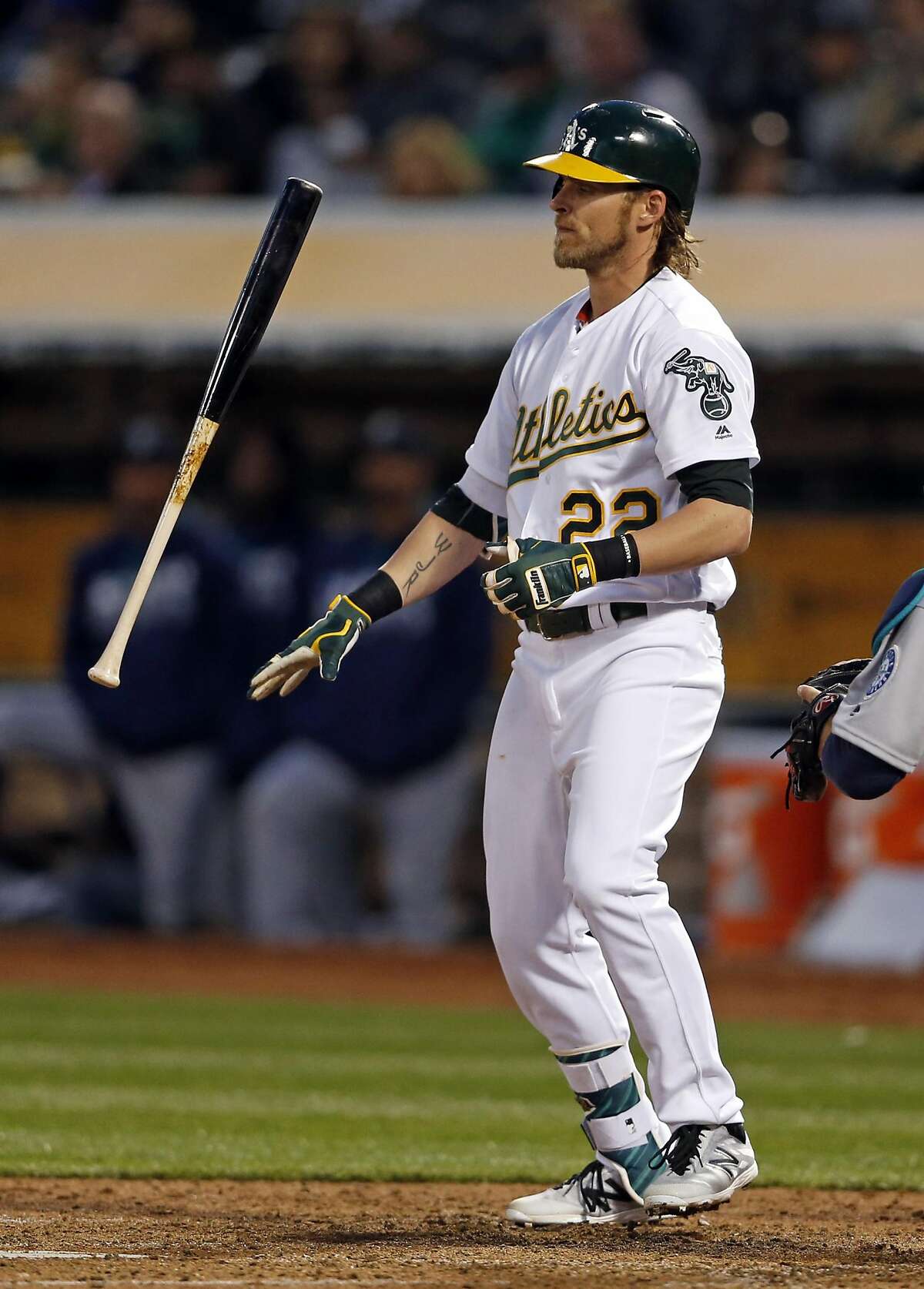 Reddick ties A’s consecutive-hits record