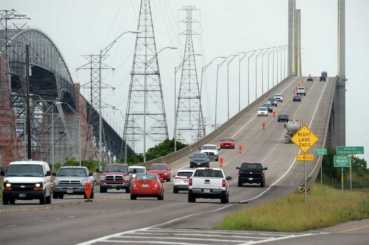 Photos: Rainbow Bridge through past 80 years