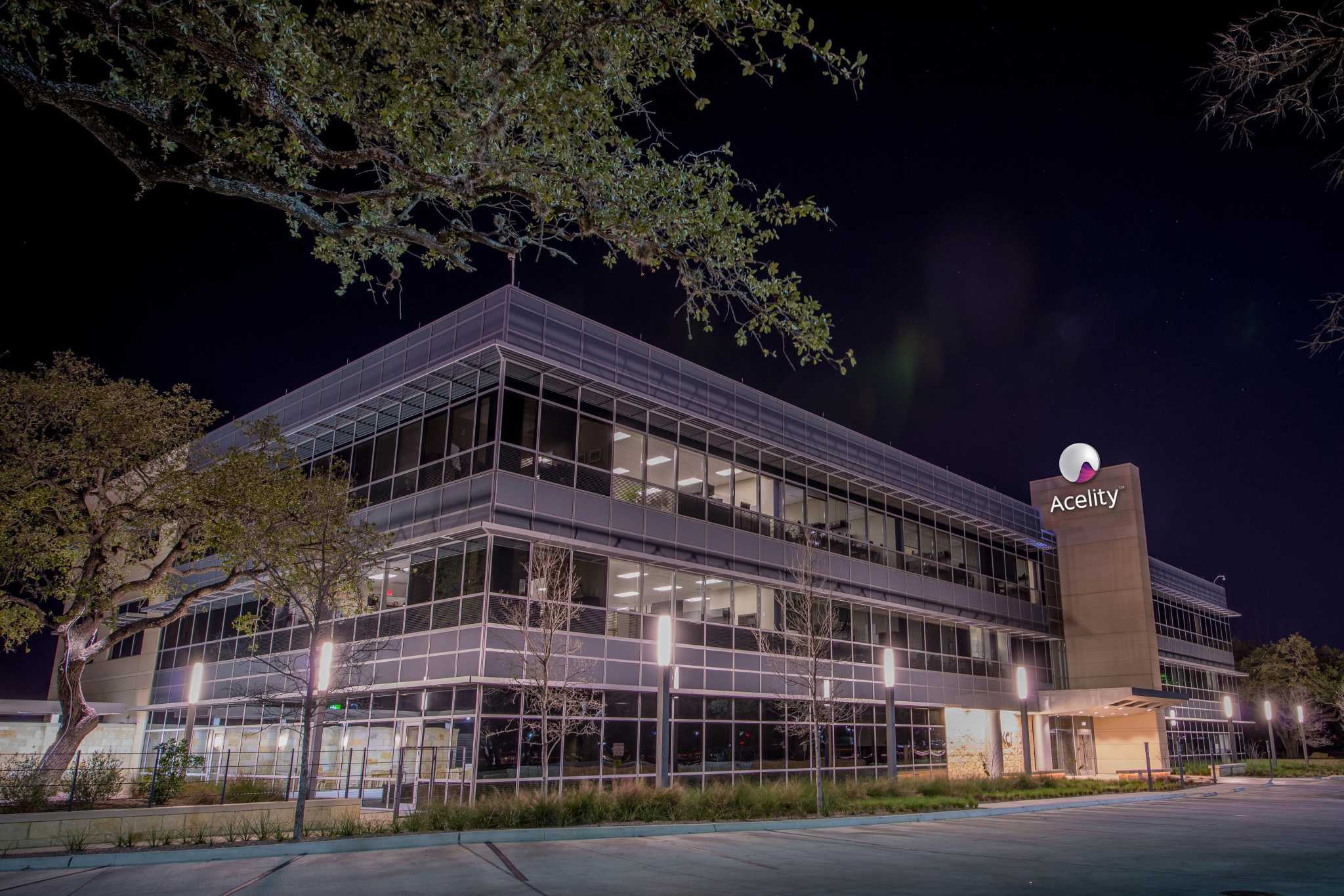 Acelity announces global business hires