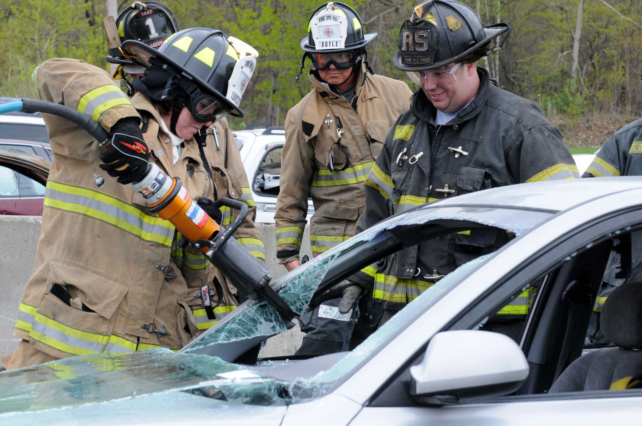 Elected officials learn firefighting techniques