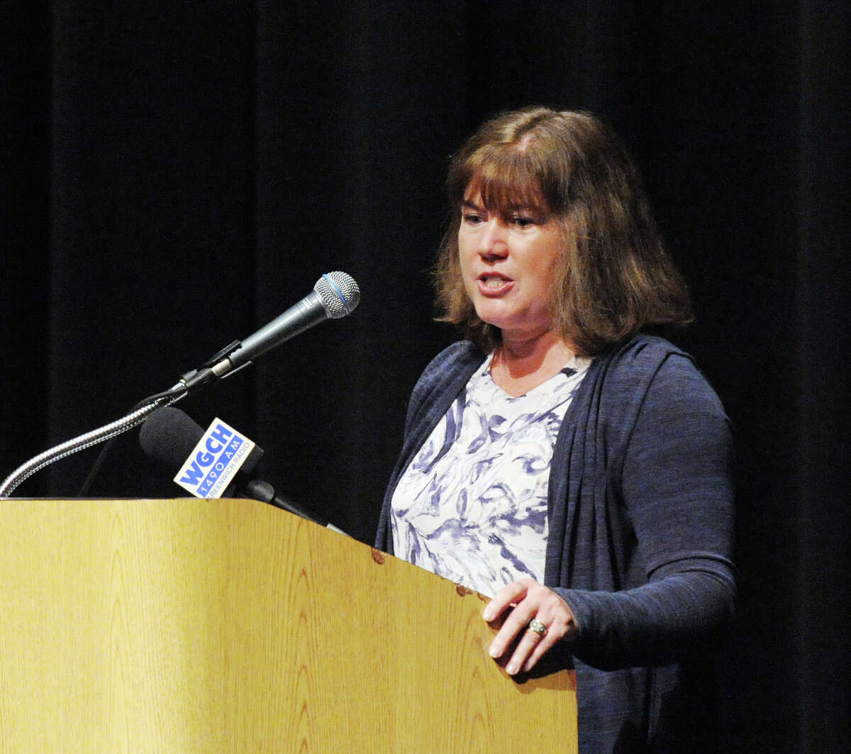 Sherr named new Greenwich Board of Ed chairman