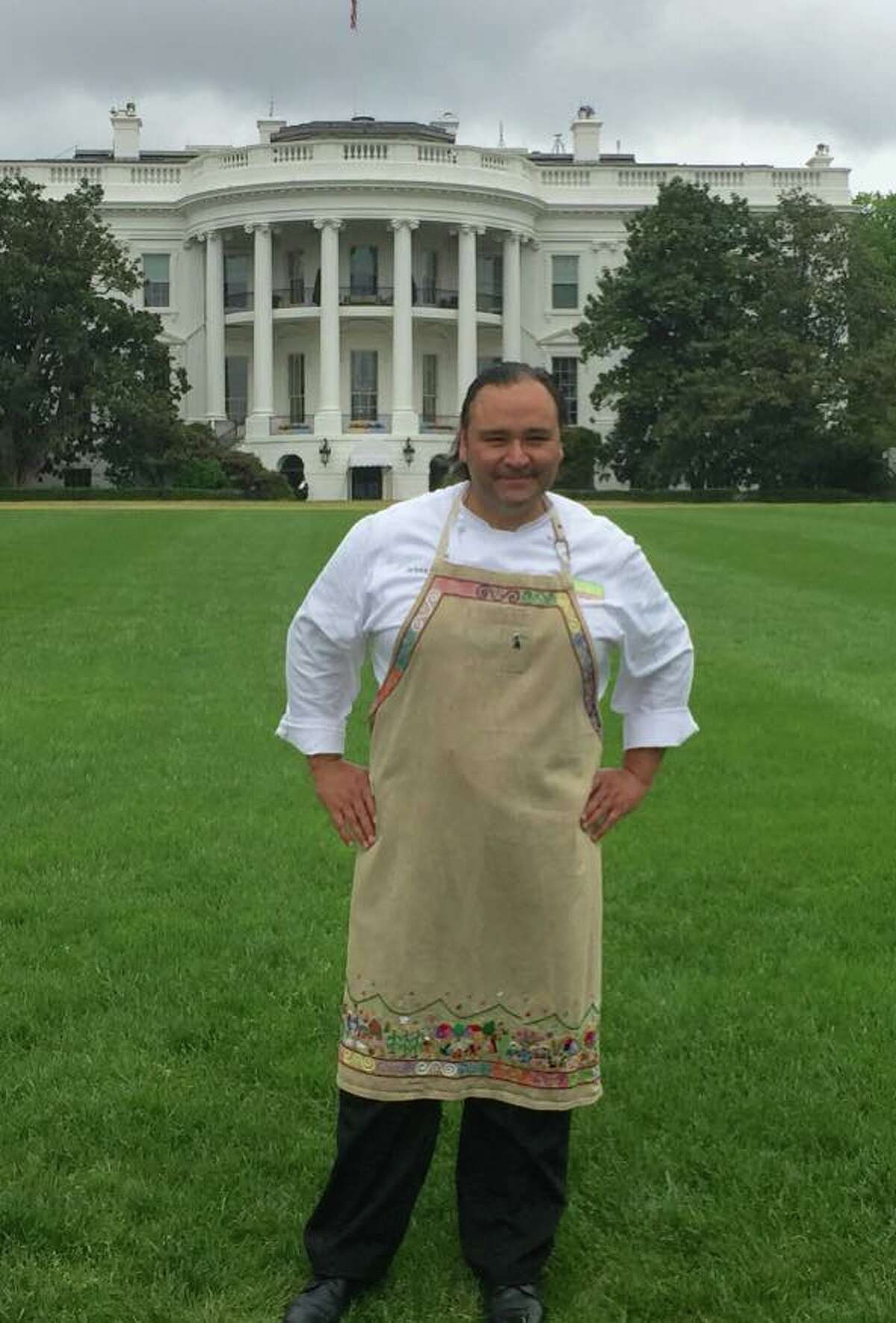 San Antonio chef Johnny Hernandez cooks at White House for Cinco de Mayo