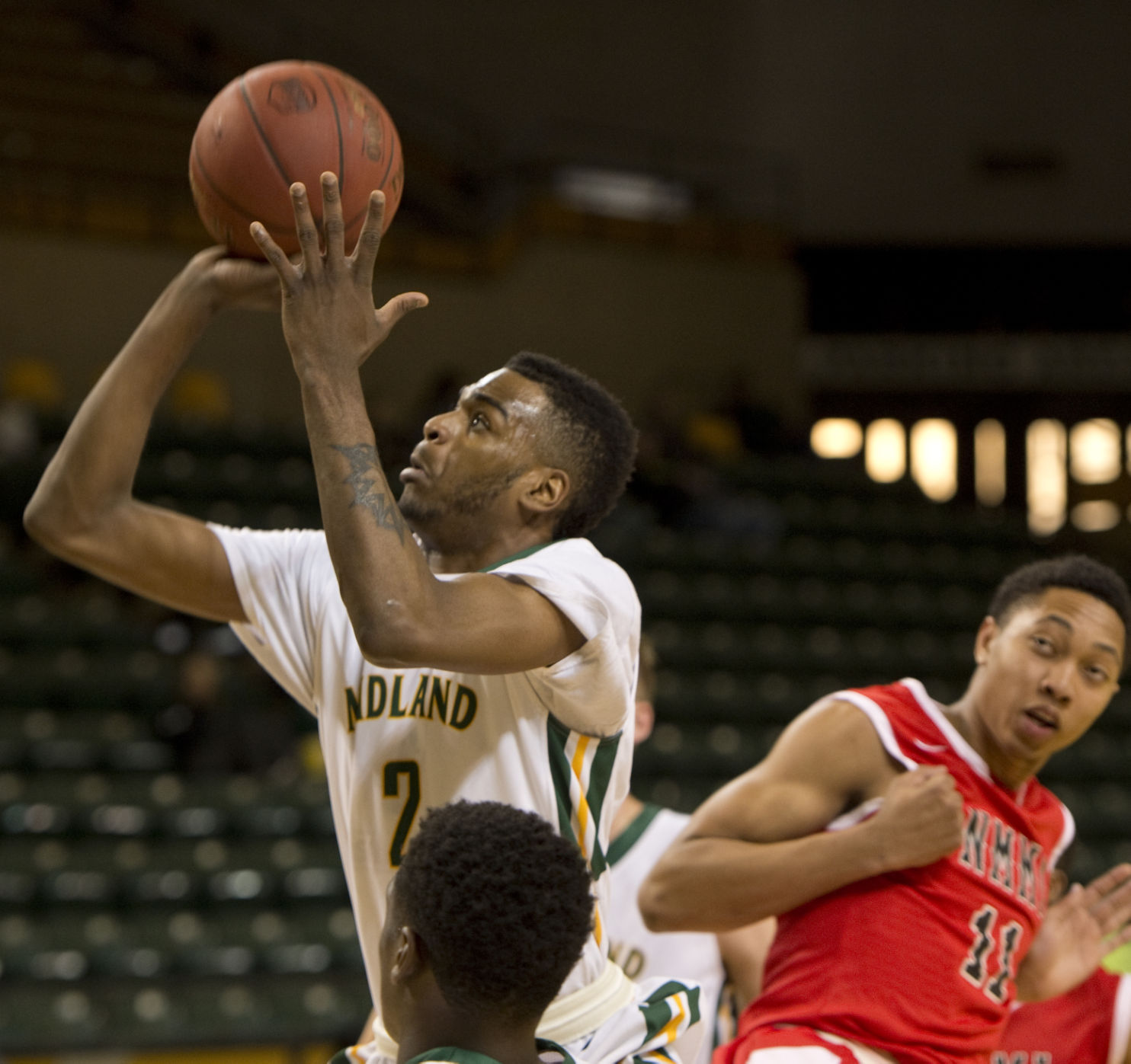 JC MEN’S BASKETBALL: Simmons’ shooting carries Chaps past NMMI