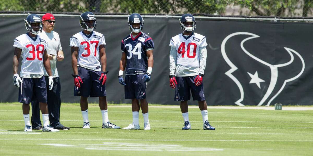 Texans cut rookie linebacker Eric Lee