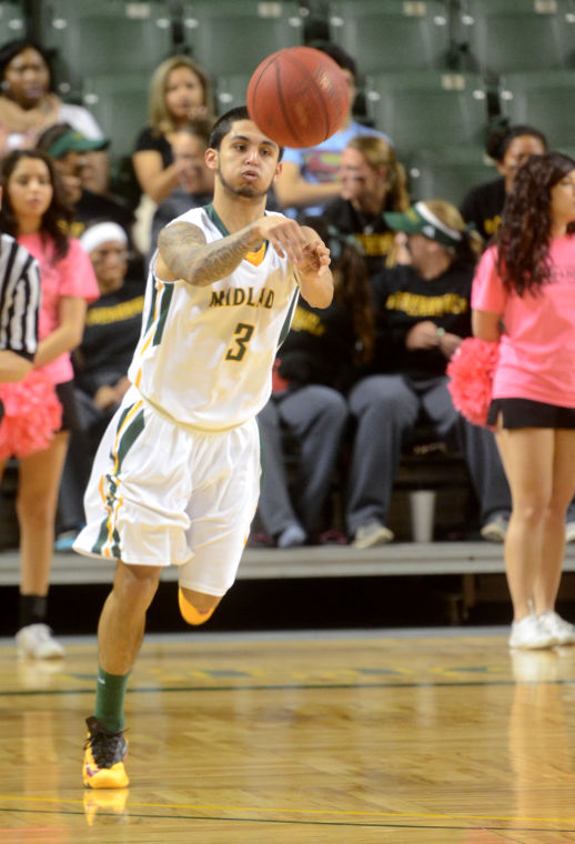 JC MEN’S BASKETBALL: Short-handed Chaps fall to Westerners 77-67