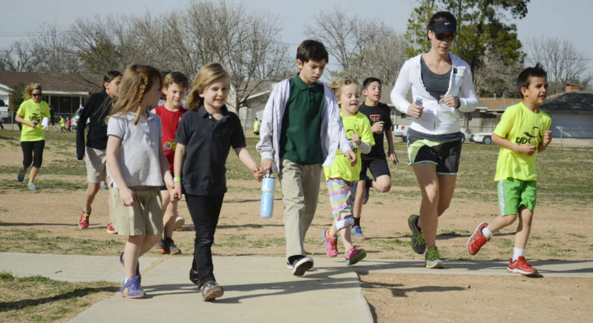 Fannin Elementary running club gains a footing among students