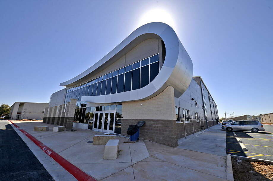 FMH Natatorium provides COM with state-of-the-art facility - Midland ...