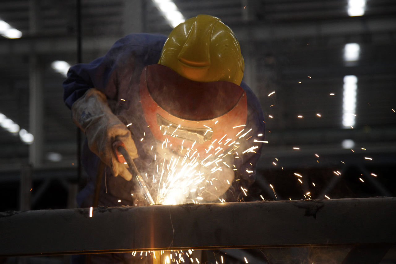 Chinese builder puts up 57-story skyscraper in 19 days