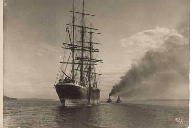 Ships and shipping of Washington's past