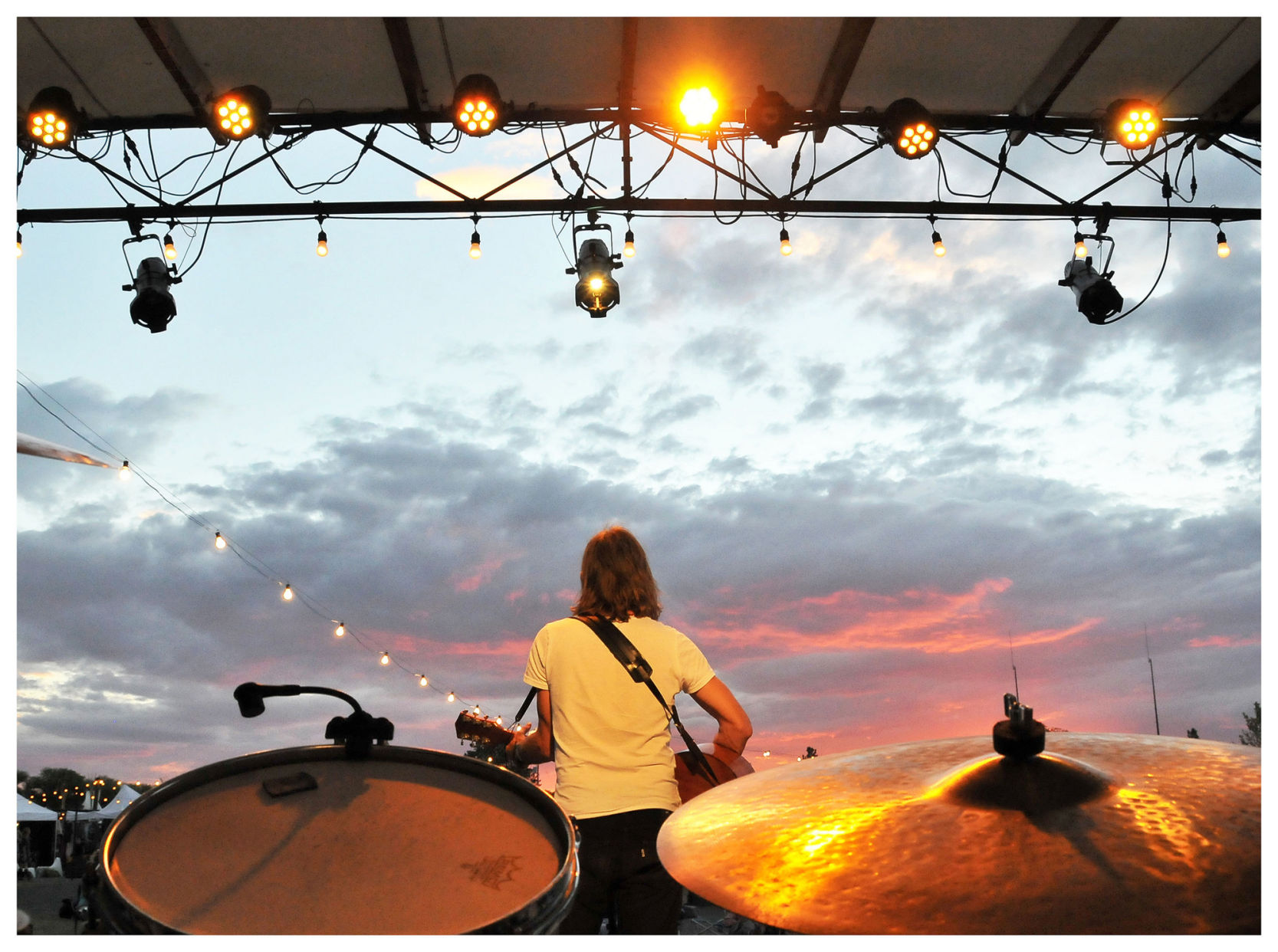 David Garza finds magic in Marfa’s music festival